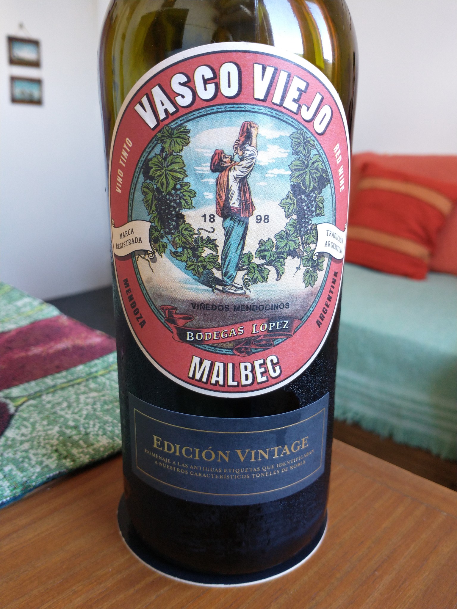 El Vasquito, un vino vintage que acompaña a varias generaciones – Vinos ...